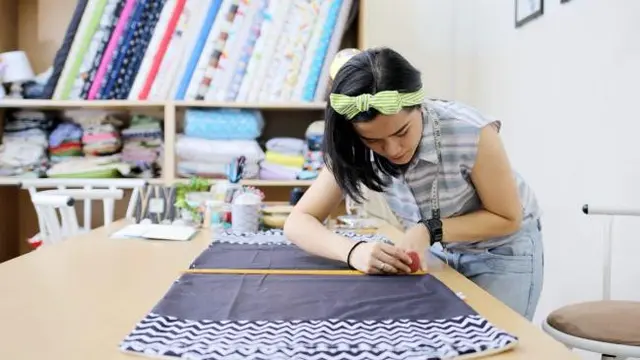 Dmollis, Produk Asli Batam yang Melanglang Buana Sampai Afrika ...