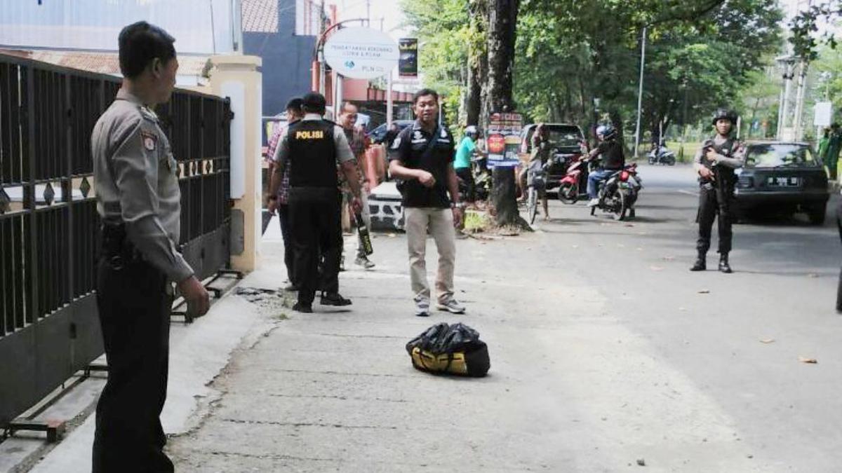 Kisah Tas Mencurigakan yang Bikin Repot Polisi Cilacap dan Pemalang