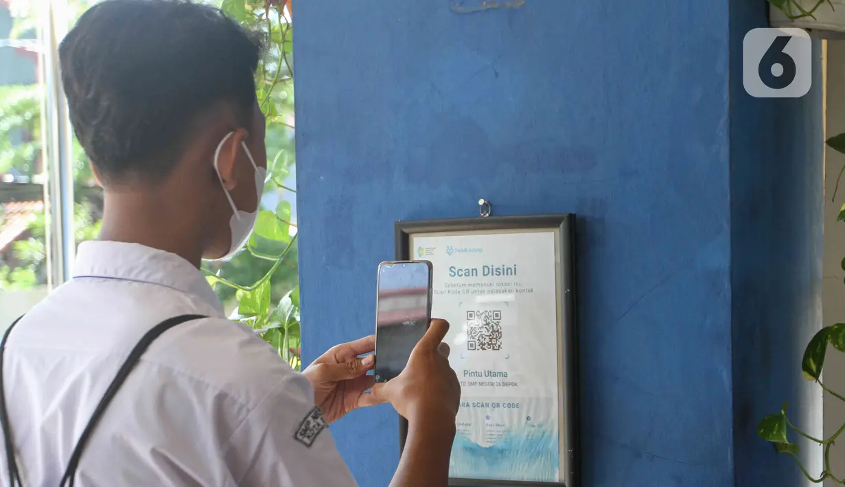 FOTO: Pelaksanaan PTM 100 Persen di Depok - Foto Liputan6.com