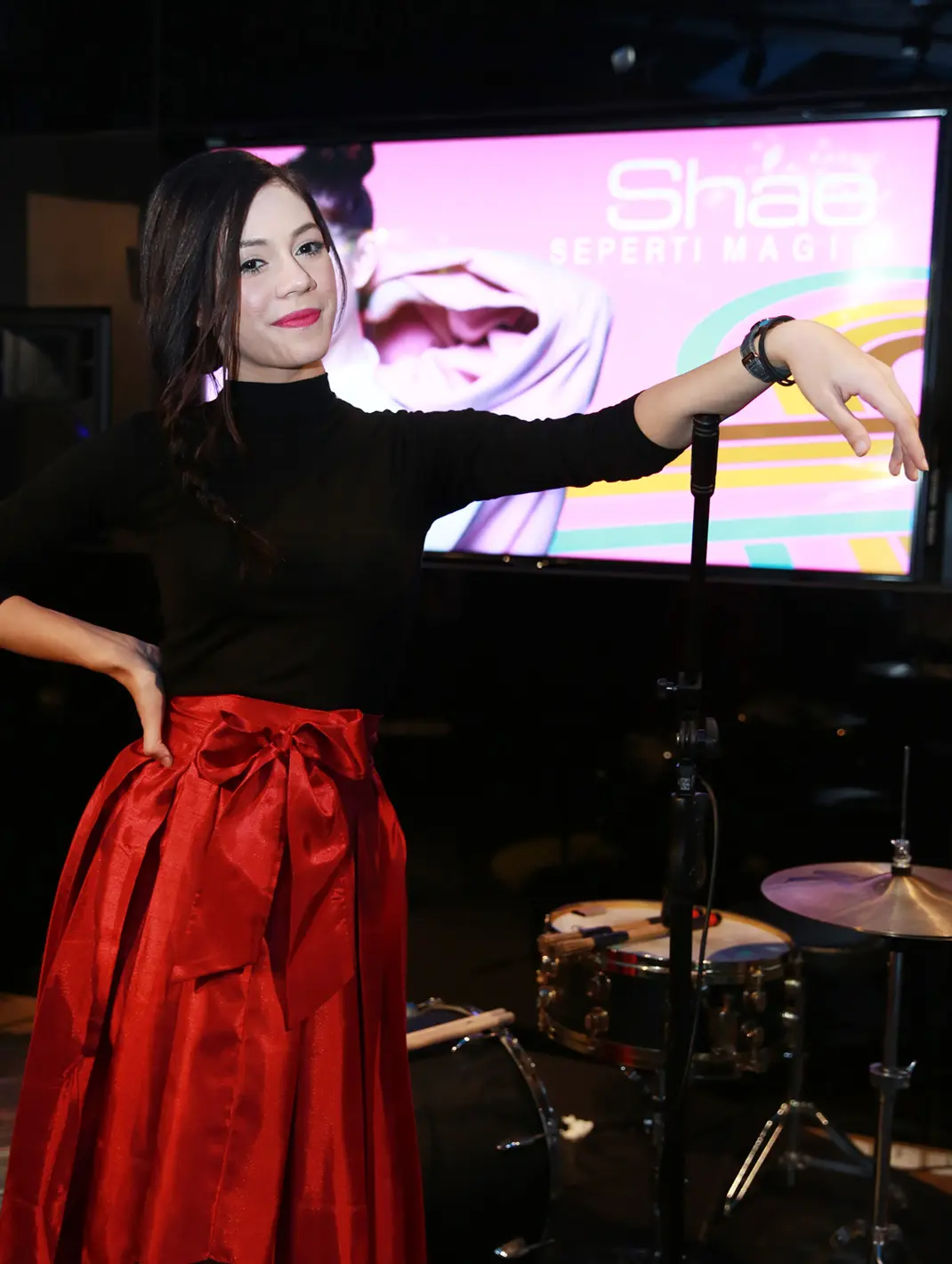 Sukses Dalam Bermusik,Artis Cantik Shae Luncurkan Album Baru Berjudul ...