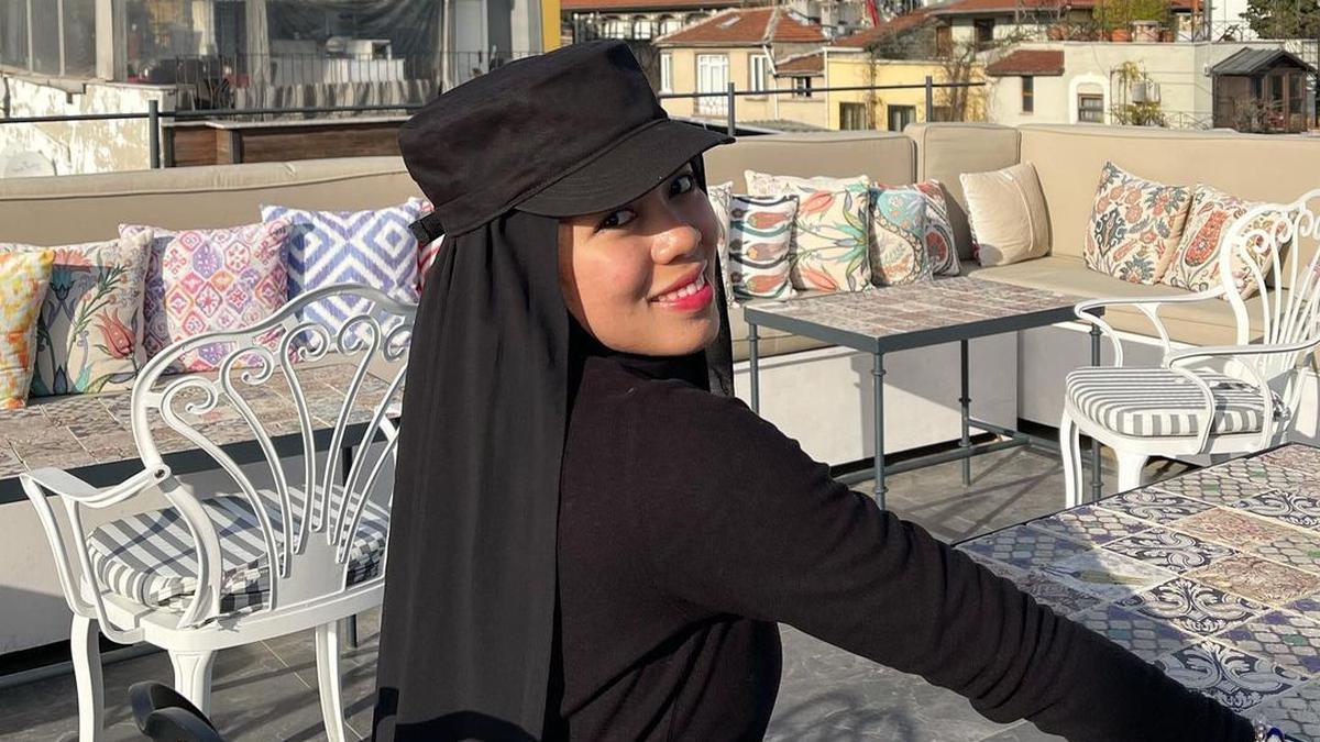 5 Inspirasi Hijab ala Sohwa Halilintar, Kreatif Dipadukan dengan Topi ...