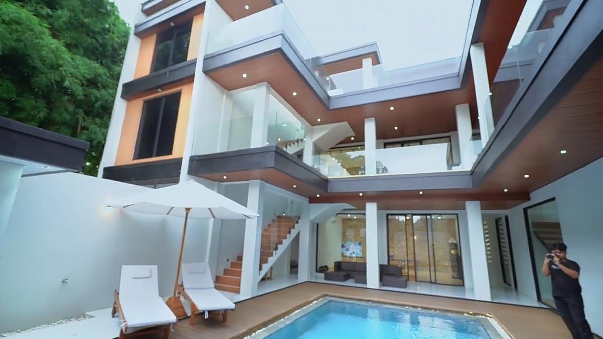 Ada Lift Seharga 700 Juta, Ini 6 Potret Rumah Verrell Bramasta