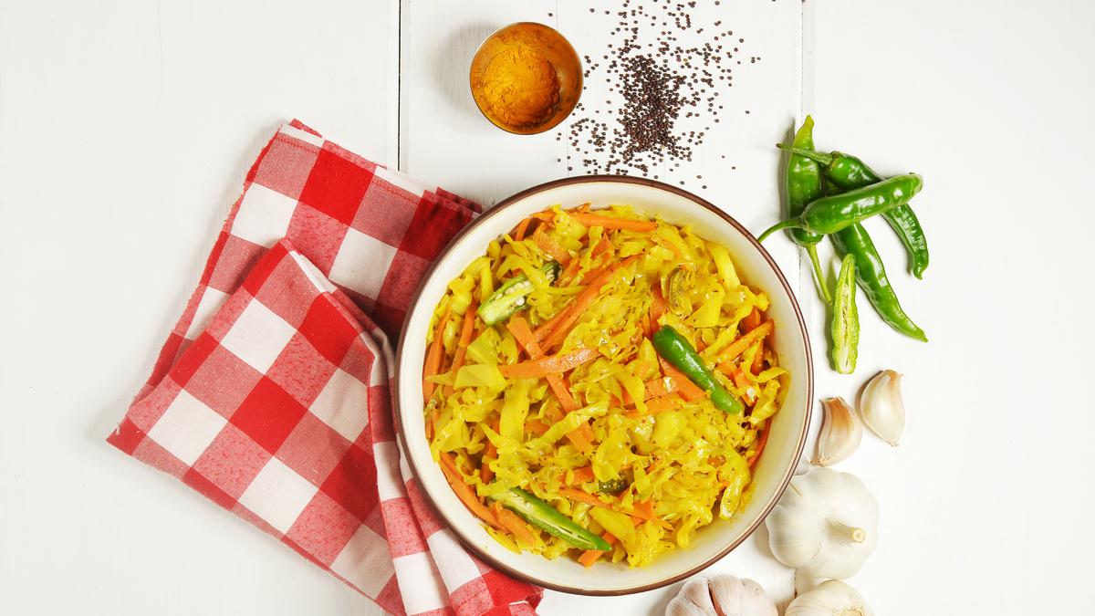 Resep Acar Kuning Timun Wortel: Hidangan Segar dan Lezat untuk Meja ...