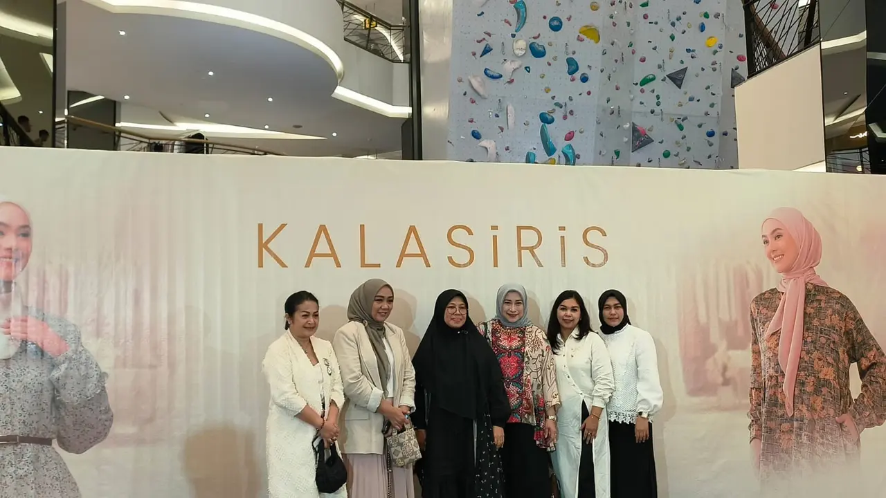 Influencer dan Hijabers Community Meriahkan Grand Opening Kalasiris di ...