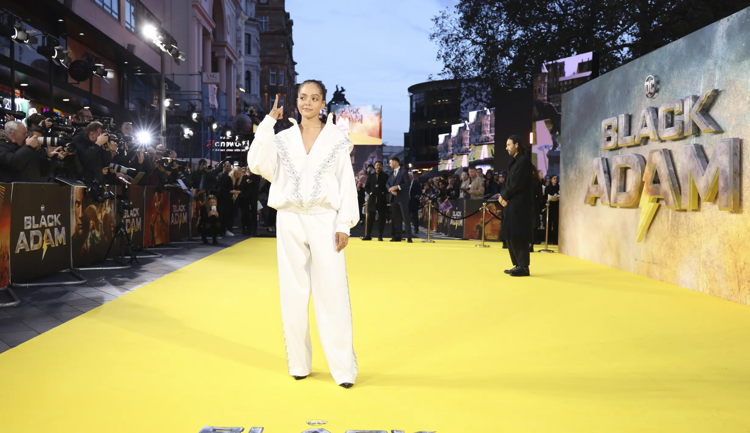 Gaya Quintessa Swindell di Pemutaran Film Terbarunya Black Adam - Foto ...