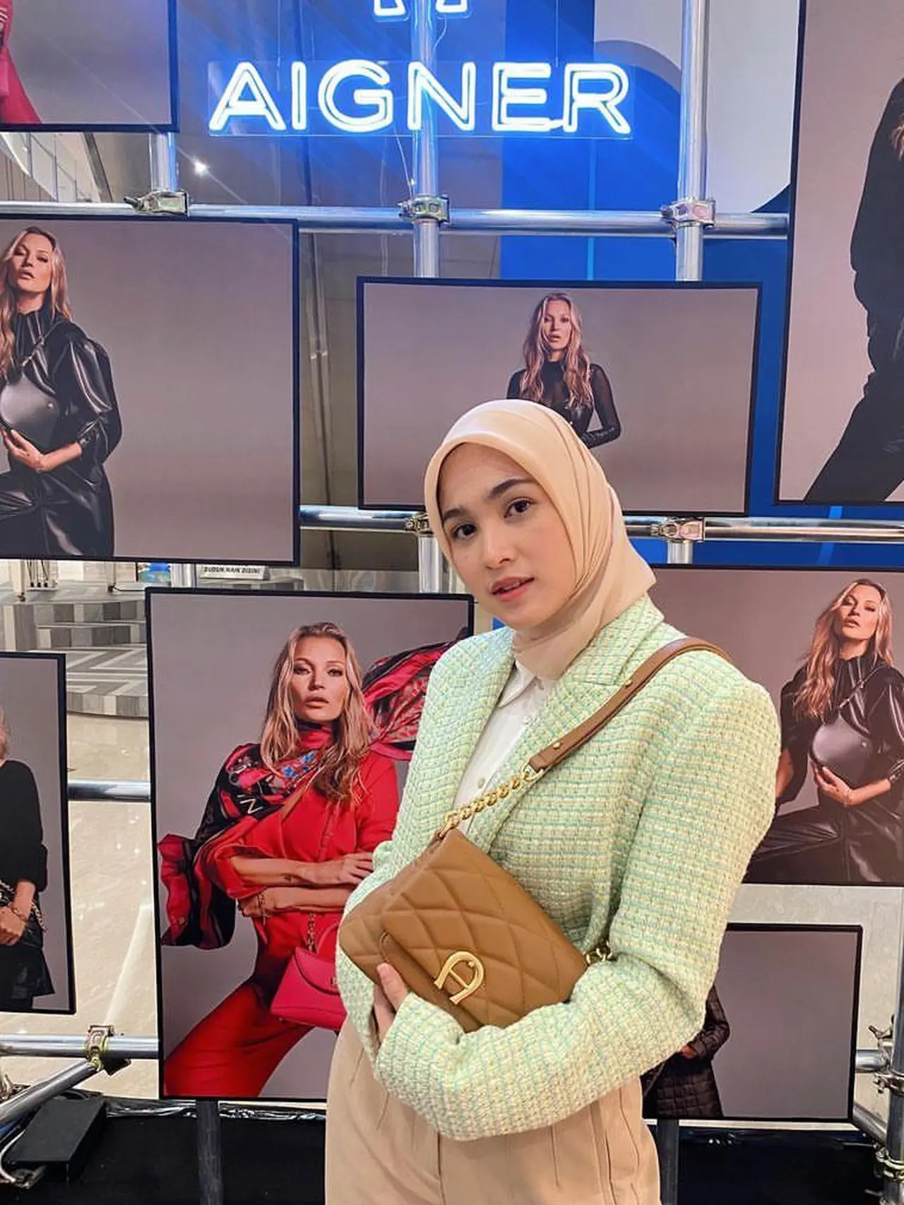 10 Ide OOTD Blazer Casual Hijab dari Dinda Hauw hingga Citra Kirana