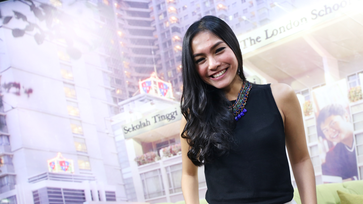 Jadi Kartini, Rania Putri Sari Pelajari Tata Krama Jawa - Entertainment ...