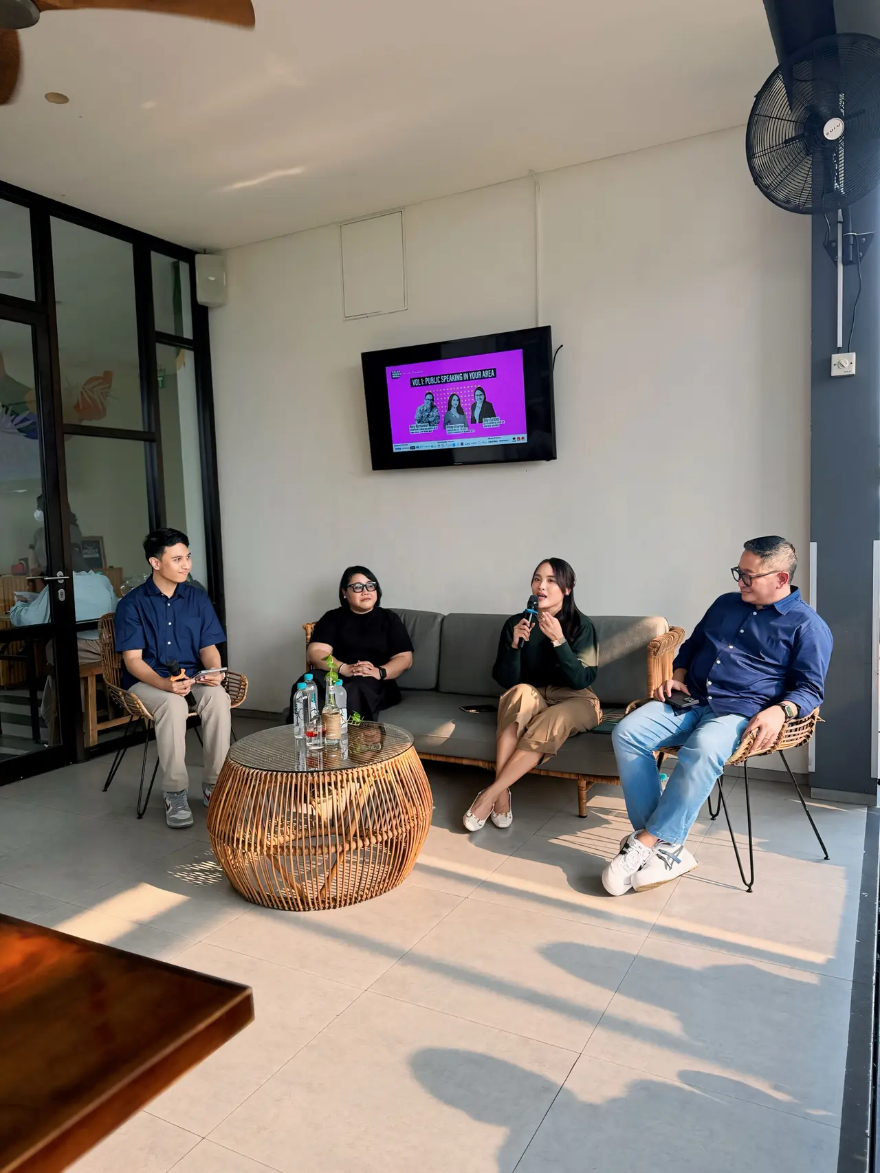 Influencer Prima Alvernia Mengajar Kelas Humas Muda, Akui Kemampuan ...