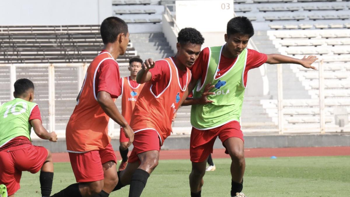 Seleksi Garuda Select U-17 Dimulai, Bima Sakti dan Indra Sjafri Pantau ...