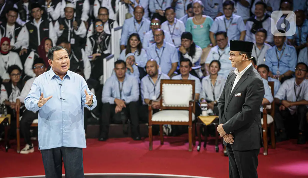 Momen Ketiga Capres Saling Adu Argumen pada Debat Perdana Pilpres 2024 - Foto Liputan6.com