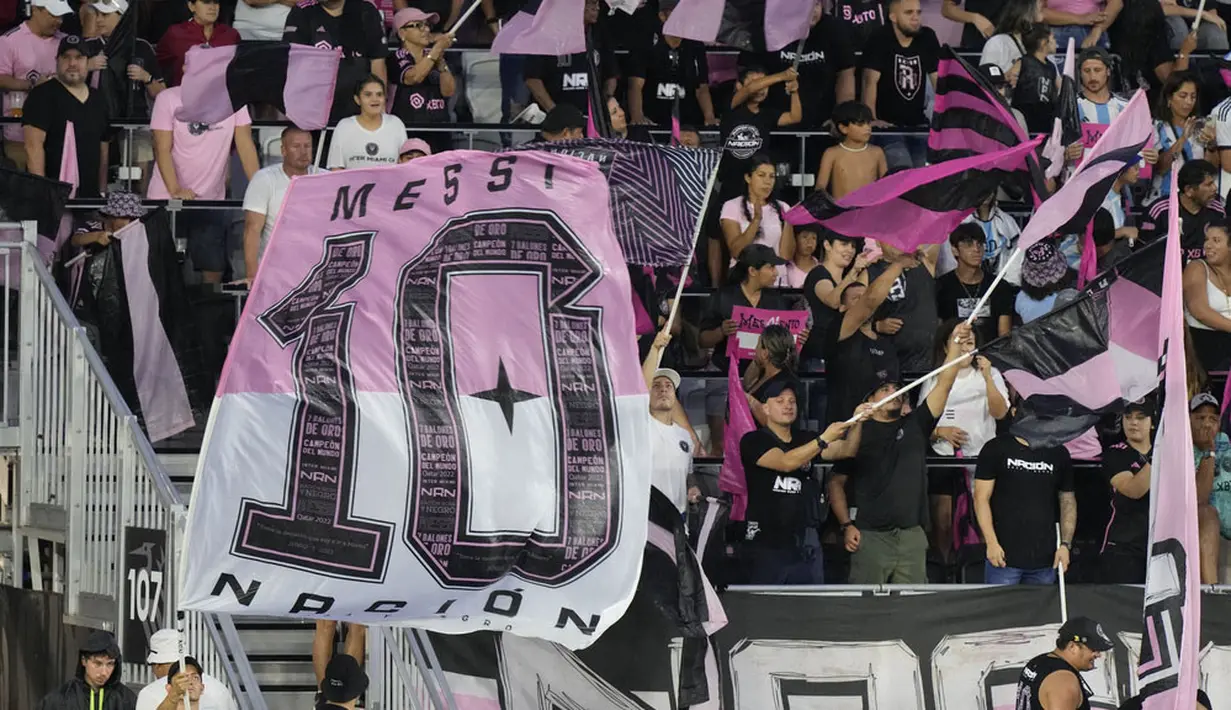 Foto: Pamer Nomor 10, Lionel Messi Resmi Diperkenalkan Inter Miami ...