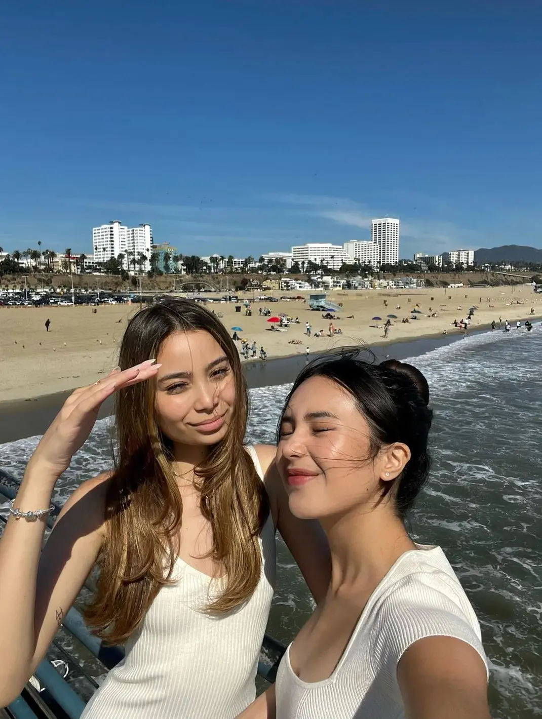 Potret Terbaru Beby Tsabina Berbalut Mini Dress Putih, Makin Cantik dan ...