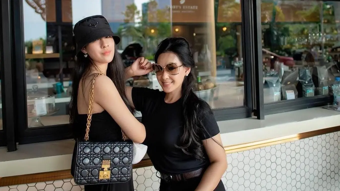 6 Potret Latisa Maura Anak Perempuan Cut Sarra yang Jarang Tersorot, Penampilannya Makin Hot ...