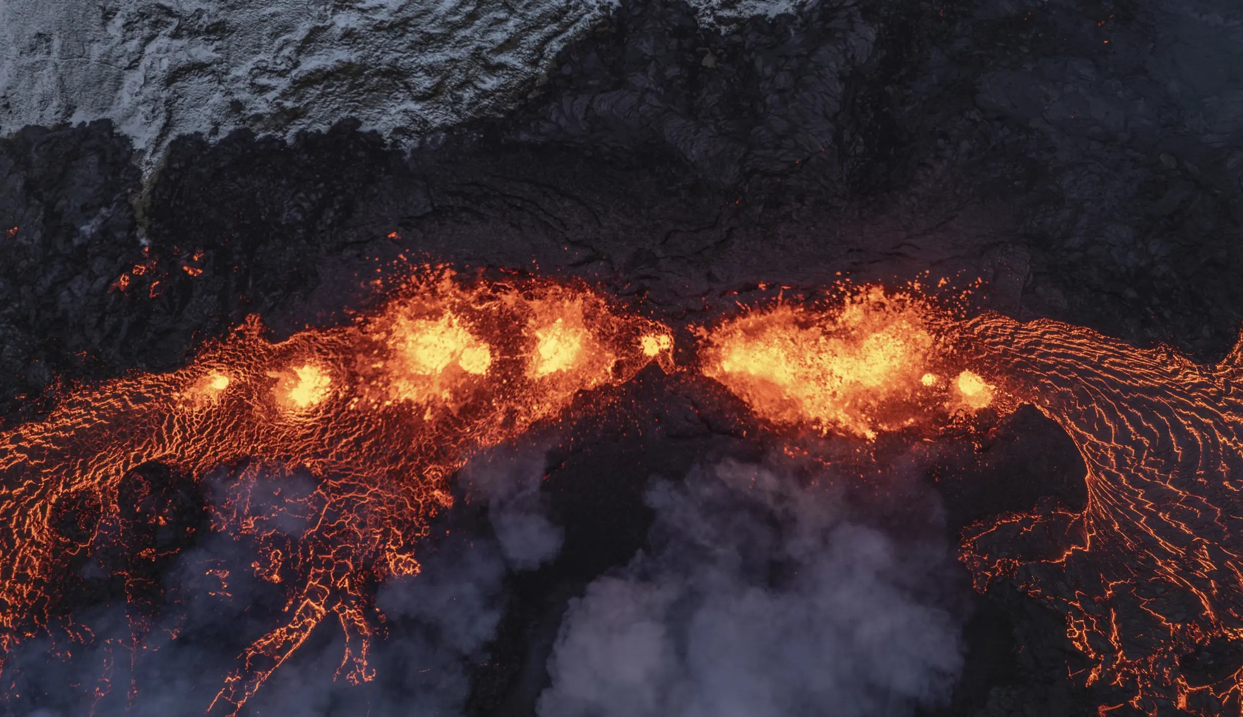 Lihat Lebih Dekat Lava Letusan Gunung Berapi di Islandia - Foto ...