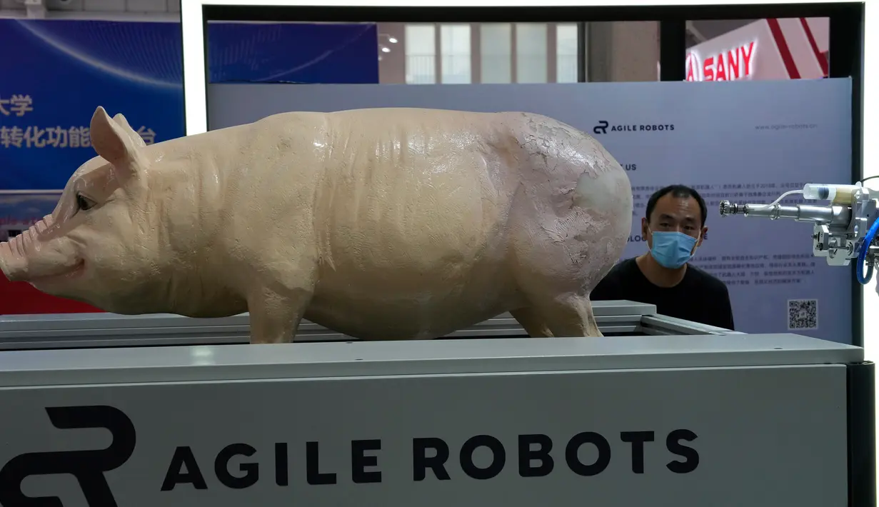 Robot-Robot Canggih Dipamerkan di China, Bisa Nyanyi hingga Bedah Jarak ...