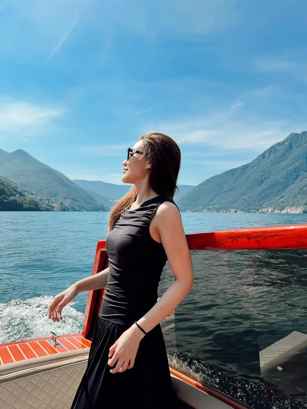 Potret Aaliyah Massaid Nikmati Indahnya Como Lake, Tampil Anggun dan ...