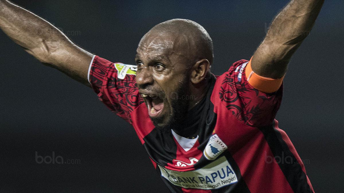 Boaz Solossa Absen Membela Timnas Indonesia Ternyata Gara-gara ...