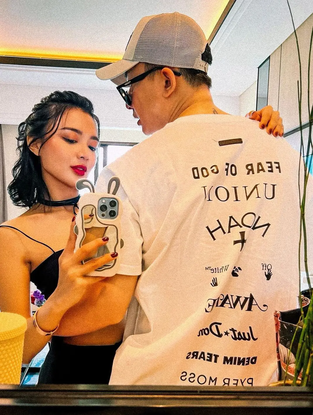 Dilamar di Depan Menara Eiffel, 8 Gaya Kencan Serasi Wika Salim dan Max ...