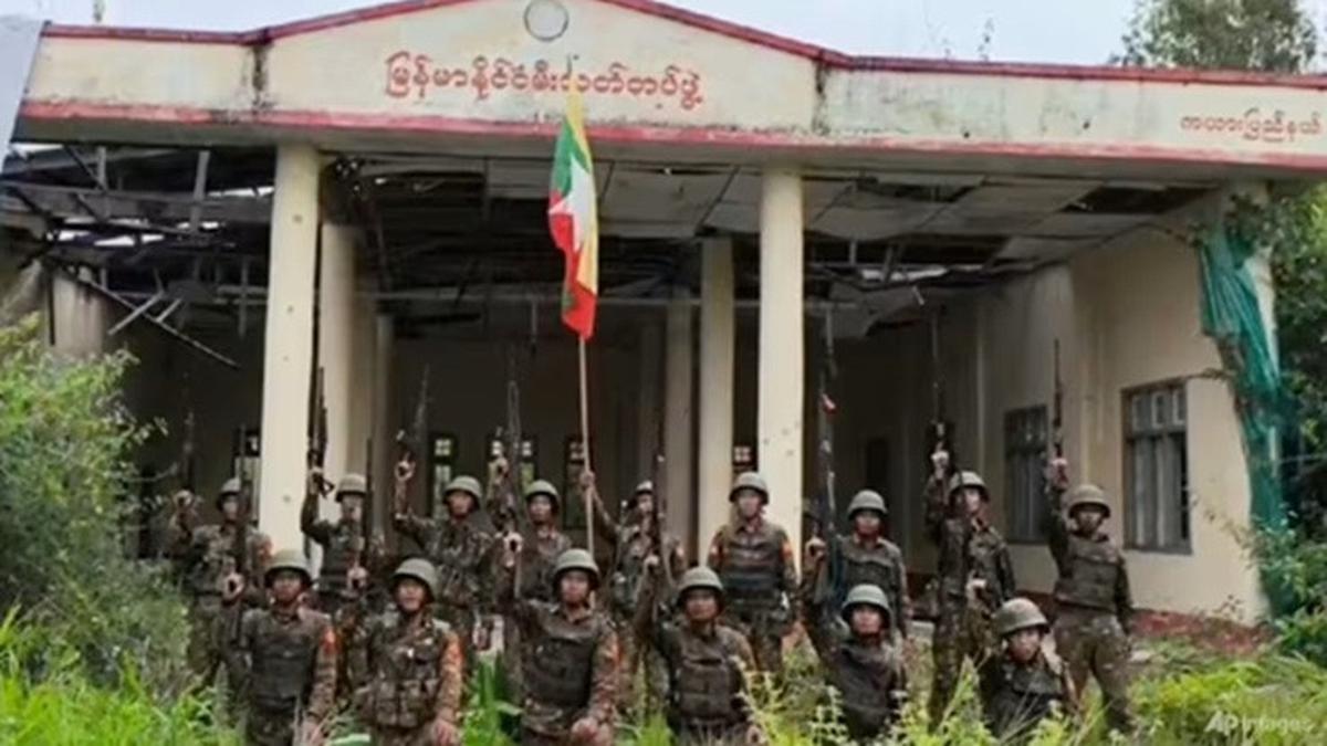Junta Militer dan Pemberontak Myanmar Saling Tuduh Hancurkan Jembatan ...