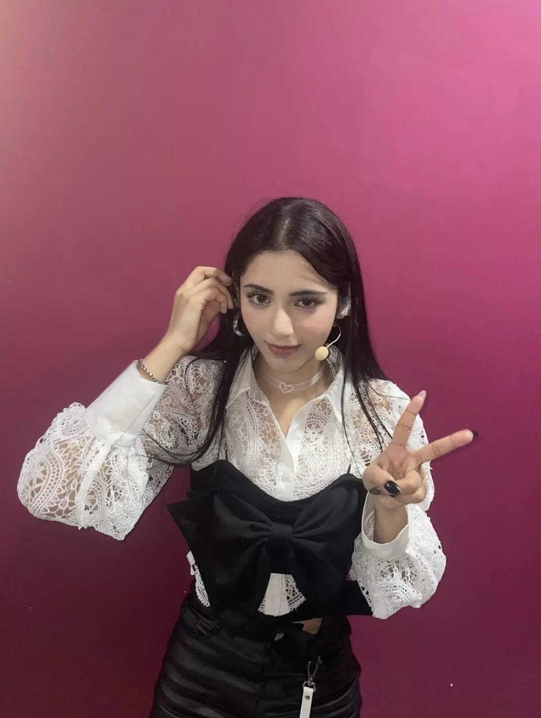 6 Potret Aria X:IN, Idol KPop Cantik Keturunan India, Berekspresi ...