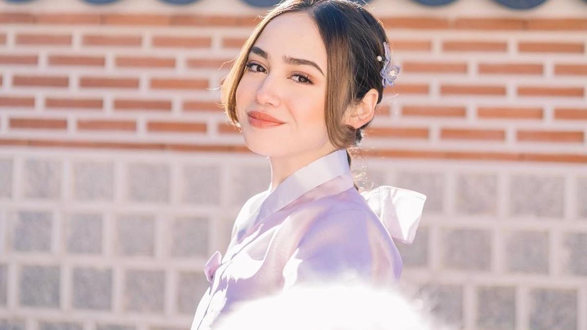 Melirik Potret Cantik Syifa Hadju yang tak Hanya Menawan Namun Juga ...