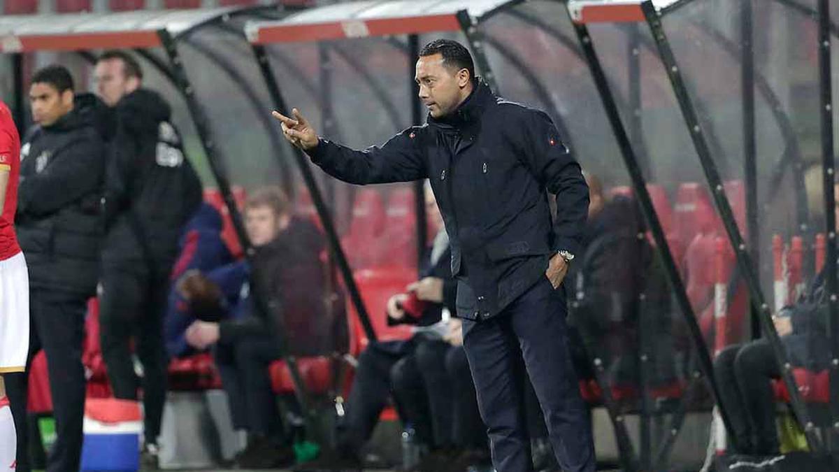 Mengenal Denny Landzaat, Nama yang Disebut Bakal Jadi Asisten Pelatih Patrick Kluivert di Timnas ...