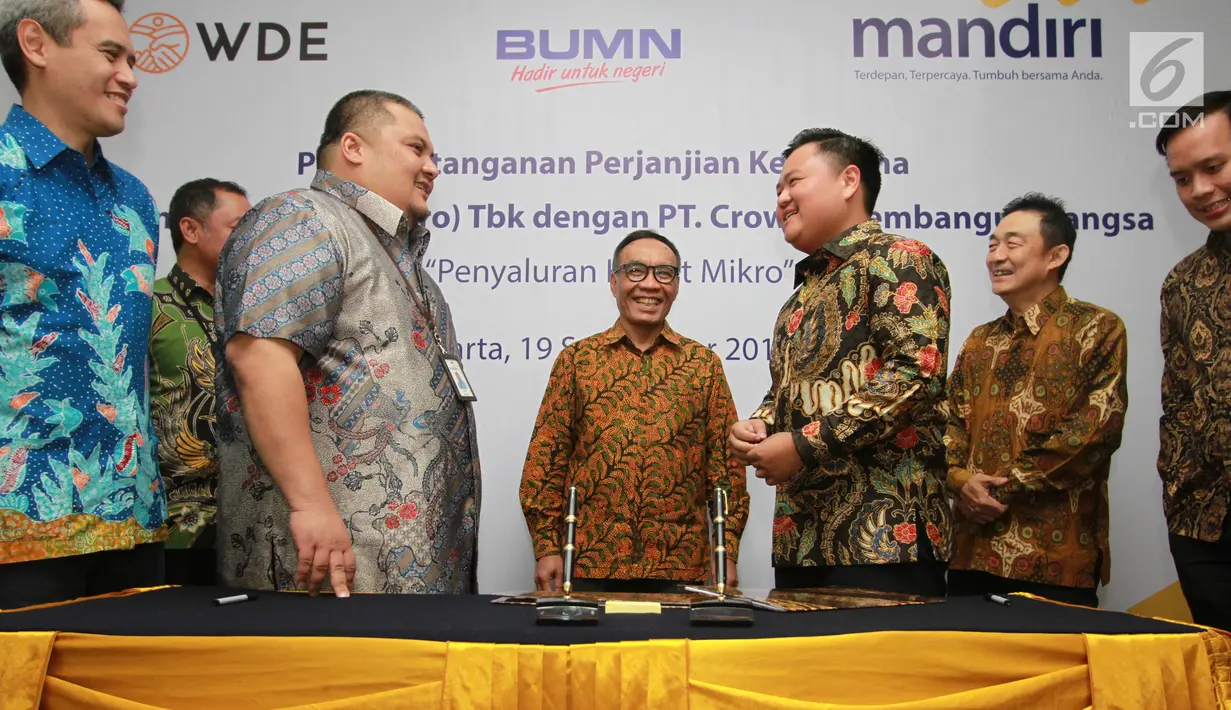 FOTO: Bank Mandiri Salurkan Kredit Mikro Produktif - Foto Liputan6.com