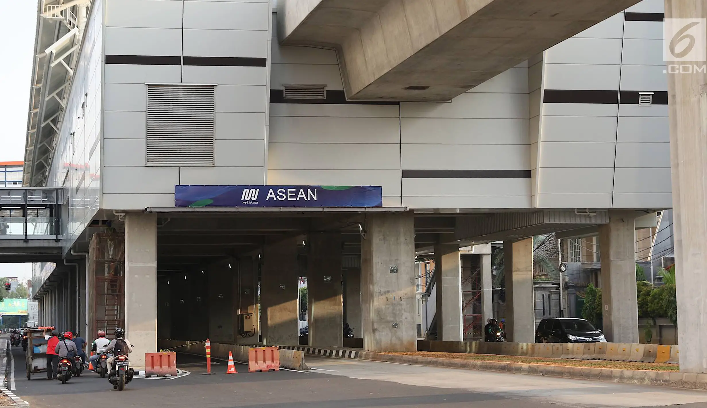 FOTO: Skybridge Akan Dibangun di Stasiun MRT ASEAN - Foto Liputan6.com