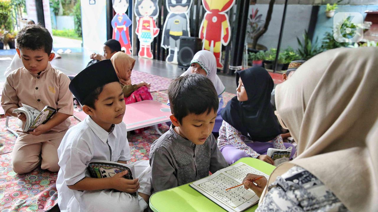 Hukum Bacaan Ra dalam Ilmu Tajwid, Lengkap Pembagiannya yang Benar