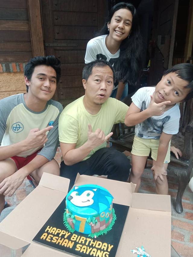 Beranjak Remaja, Ini 6 Pesona Raafi Ganto Anak Sambung Sandhy Sondoro ...