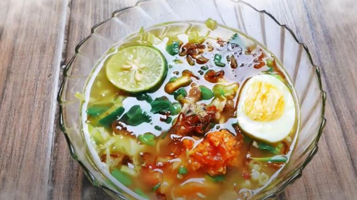 5 Resep Soto Ayam Bening yang Enak dan Sedap, Kuahnya Menyegarkan - Hot ...