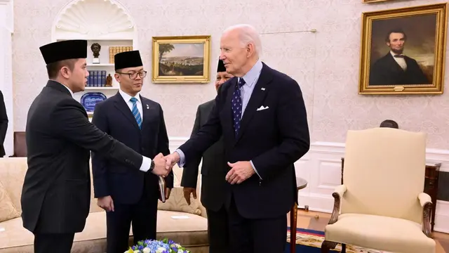 Bukan Aguan, Istana Ungkap Sosok yang Diberi Hormat Seskab Mayor Teddy ...