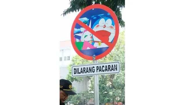 6 Tulisan Dilarang Pacaran Ini Bikin Senyum Tipis - Hot Liputan6.com