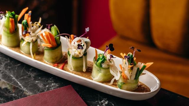 Menu Restoran Milik Raffi Ahmad di Paris Jadi Sorotan, Ada Martabak ...