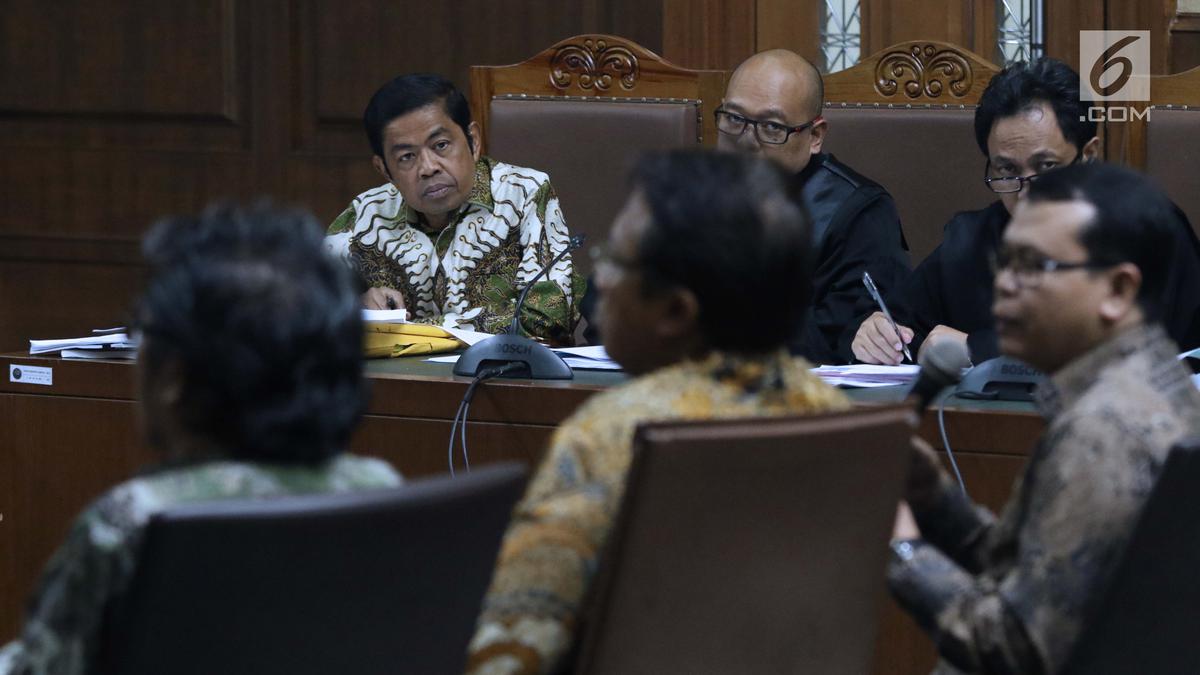 FOTO: Sidang Suap PLTU Riau-1, Idrus Marham Simak Keterangan Saksi