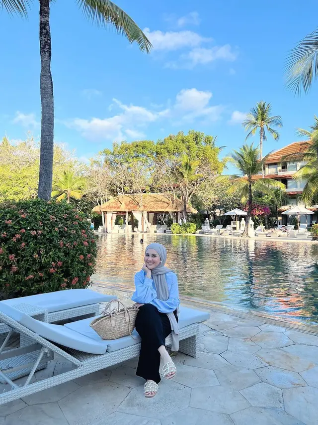 7 Potret Seru Kesha Ratuliu Bersama Suami dan Anak Liburan di Bali ...