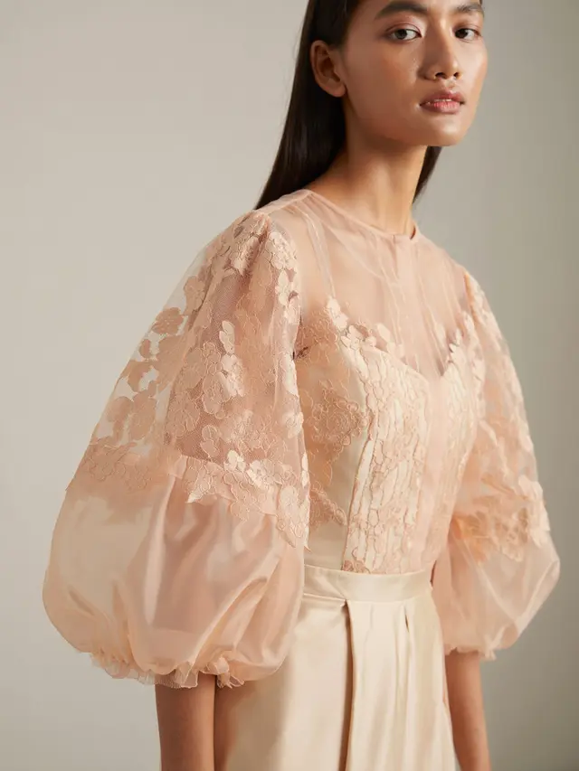 11 Model Atasan Brokat Pesta Modern Terkini 2025, Pilihan Stylish untuk ...