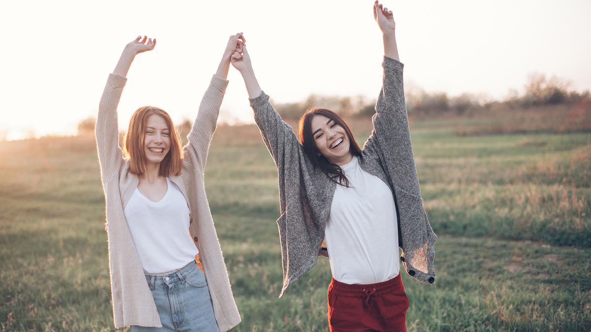 4 Tips Mencari Teman Baru di Lingkungan Baru - Lifestyle Fimela.com