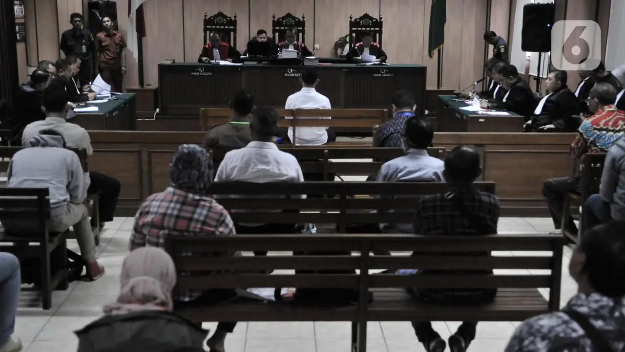 Ronny Bugis Penyerang Novel Baswedan Divonis 1,5 Tahun Penjara - News ...