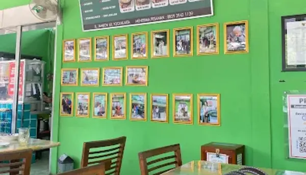 31 Rekomendasi Tempat Makan Enak dan Populer di Ambon, Tak Boleh Dilewatkan di Tahun 2025 ...