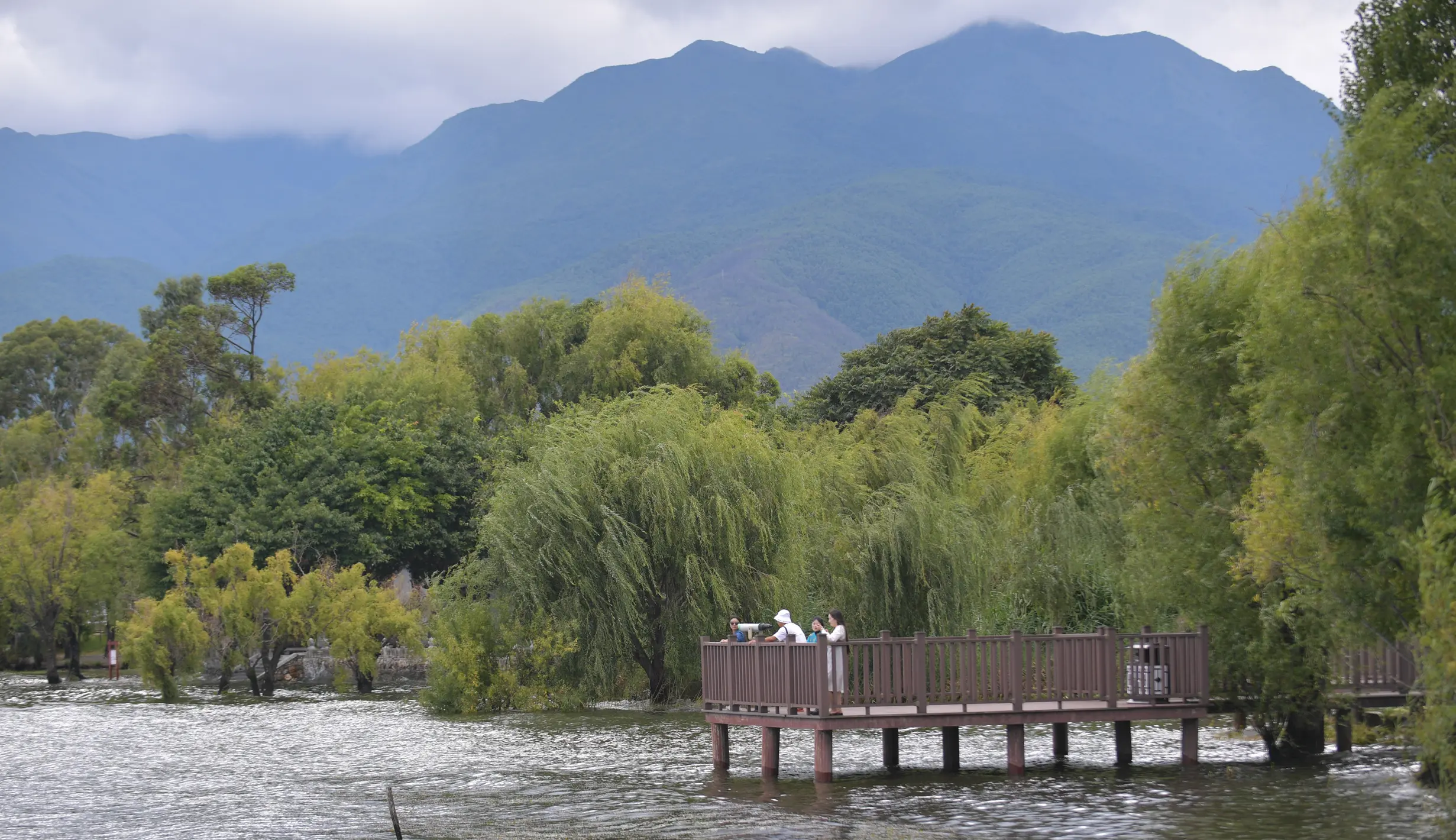 FOTO: Mengunjungi Desa di Tepi Danau Air Tawar Terbesar China - Foto ...
