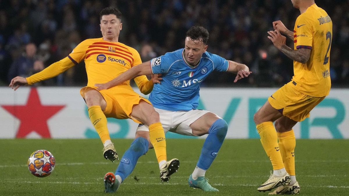 Prediksi Liga Champions Barcelona vs Napoli: Pertaruhan Juara Spanyol ...