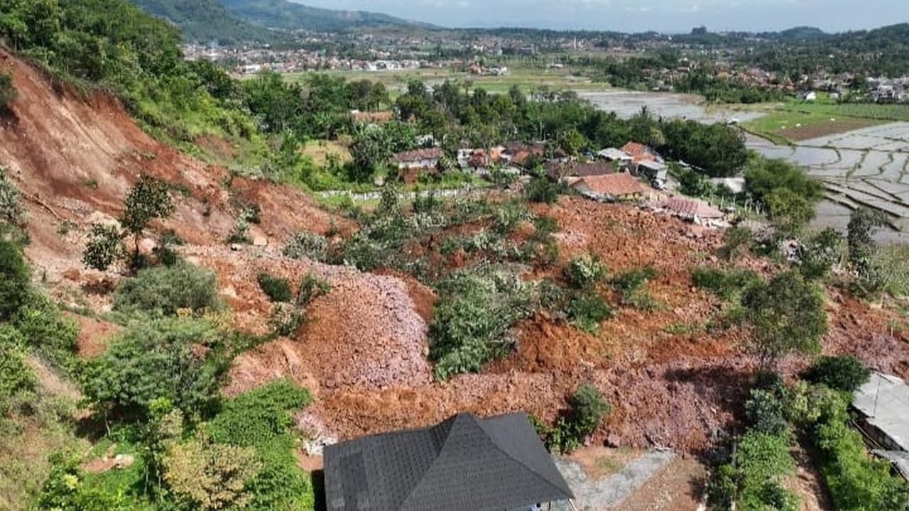 Badan Geologi Kaji Bencana di Nagreg, Apa Faktor Longsor?
