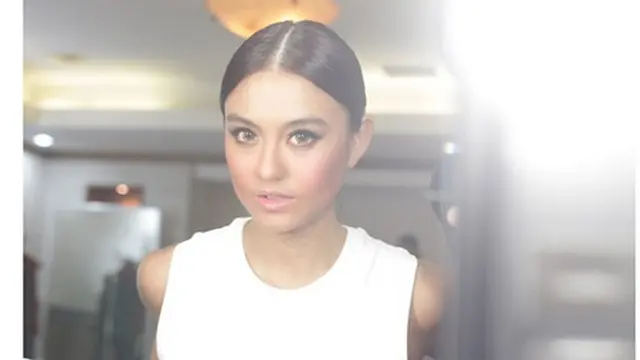 Agnes Monica Unggah Foto Seksi Pasca Disebut Mirip Pria - ShowBiz ...