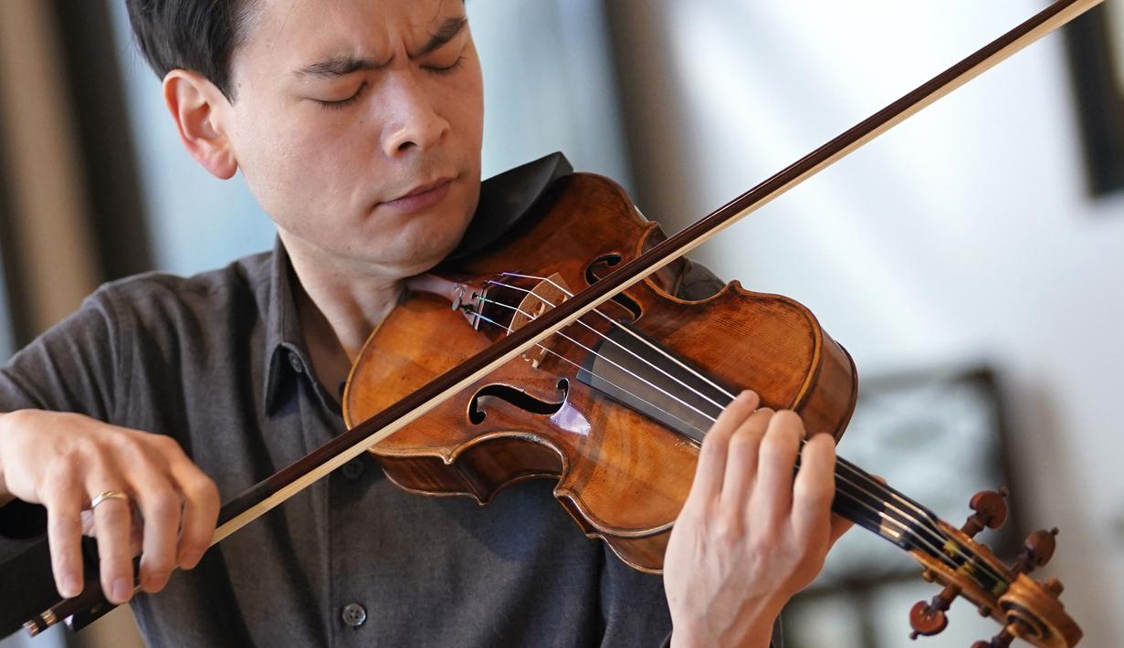 Rupa Biola Langka Berusia 292 Tahun yang Akan Dilelang di New York ...