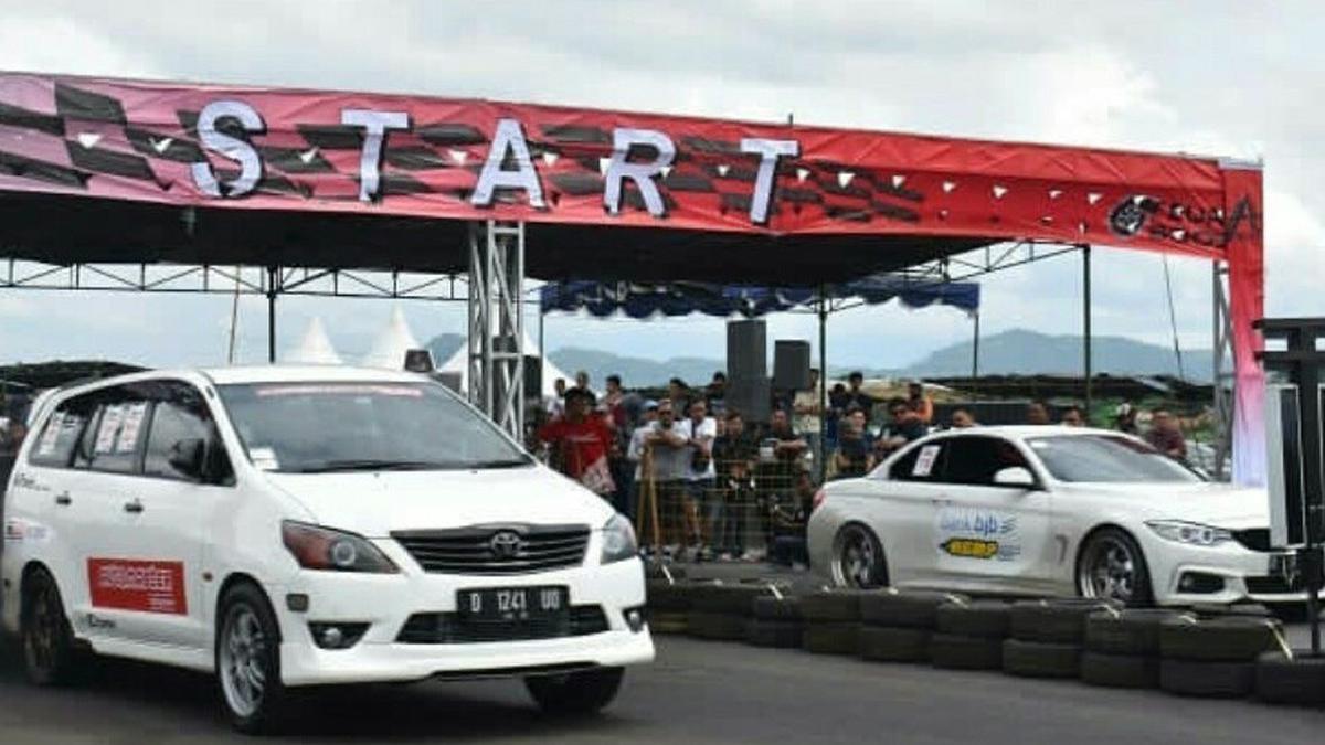 Dragster Innova Community Sabet 4 Piala Jabar Drag Race - Berita Otosia.com