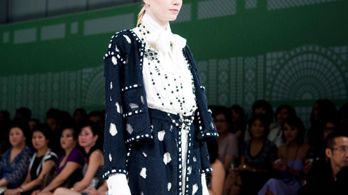 CHANEL: Parisian Radical Romance - Photo Fimela.com