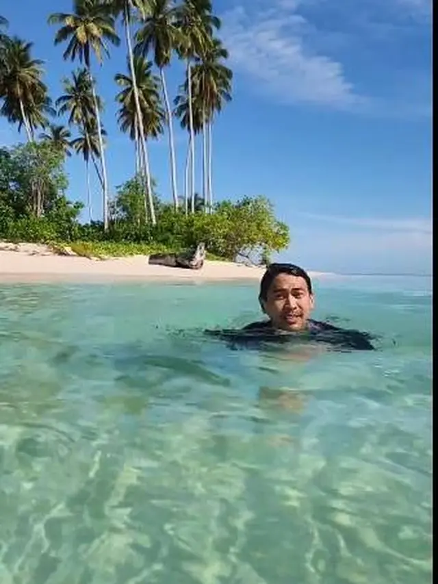 Genap Berusia 40 Tahun, Ini Potret Seru Hessel Steven Liburan di Kalimantan - Hot Liputan6.com