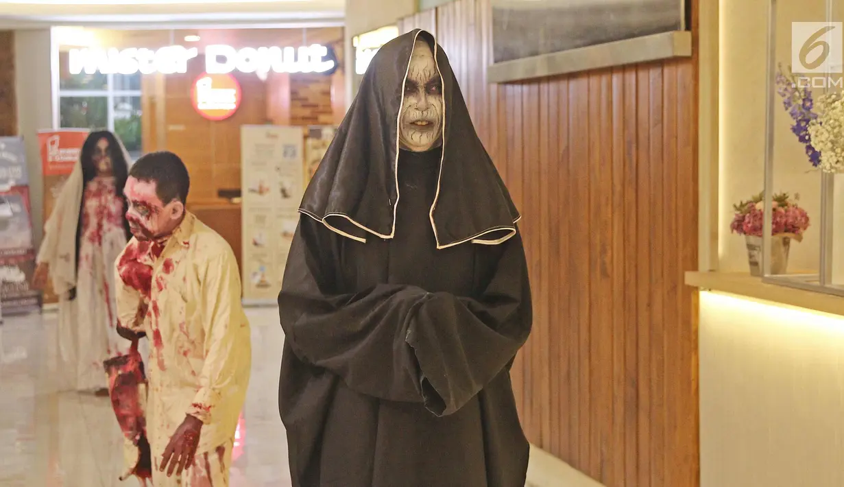 PHOTO: Rayakan Halloween, Kuntilanak, Zombie dan Valak Hebohkan ...