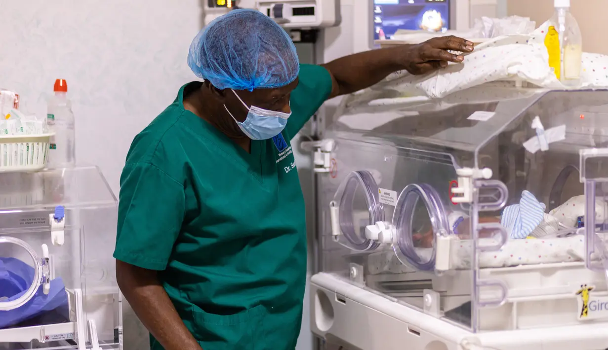 Nenek 70 Tahun di Uganda Melahirkan Anak Kembar - Foto Liputan6.com